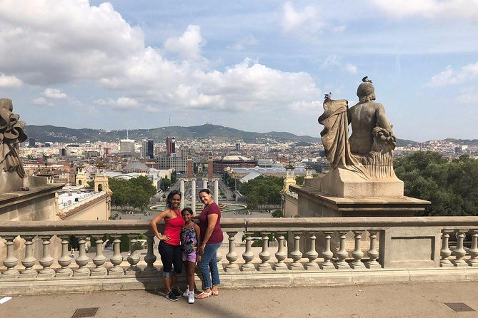 Semi-Private Barcelona Tour Gothic, Sagrada Familia & Park Guell - Authentic Experiences Shaped by Reviews