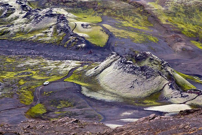 Small Group Day Tour to Lakagigar volcano by Super Jeep from Klaustur - FAQs