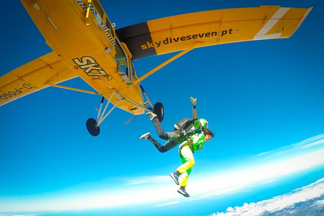 Tandem Skydiving Algarve 10.000ft  3500m - FAQ