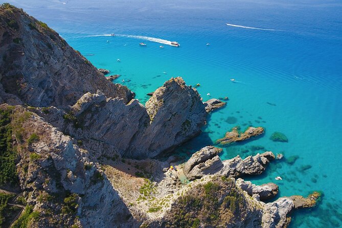 Tour of the Costa degli Dei by boat, 3 hours with aperitif included - FAQ