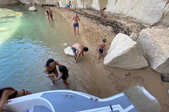 Boat tour in Pillirina, sea caves and Ortigia and prosecco - Frequently Asked Questions