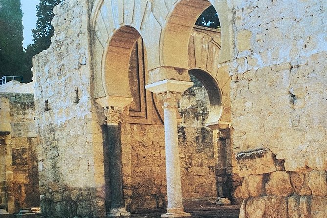 Guided tour of Medina Azahara in Spanish with Bus. Official Guides - FAQs