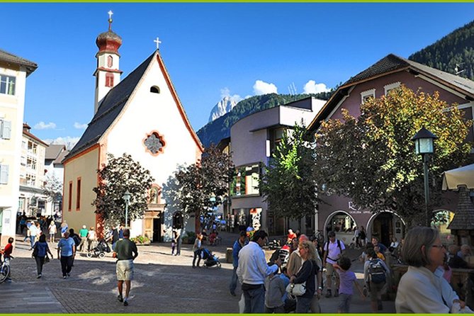 From Bolzano: Private Day Tour by car: The Great Dolomites Road - FAQ