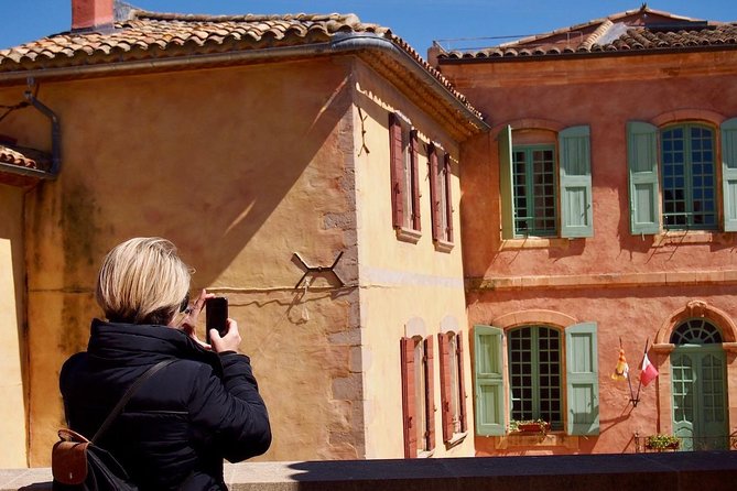 Picturesque Luberon - From AIX-EN-PROVENCE - In The Sum Up