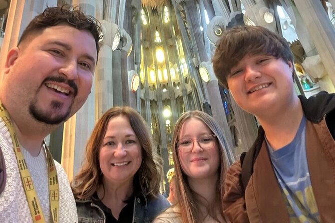 Semi-Private Barcelona Tour Gothic, Sagrada Familia & Park Guell - FAQ