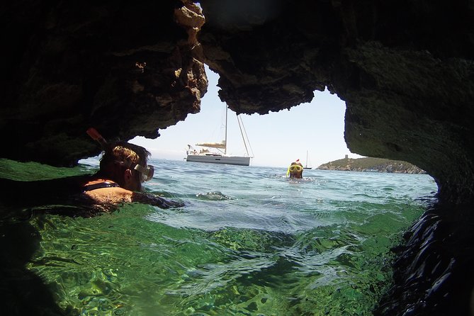 Alghero - Sailboat trip with lunch on board, - Key Points