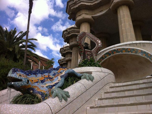 Barcelona Gracia Neighborhood Local Food & History Tour - Key Points