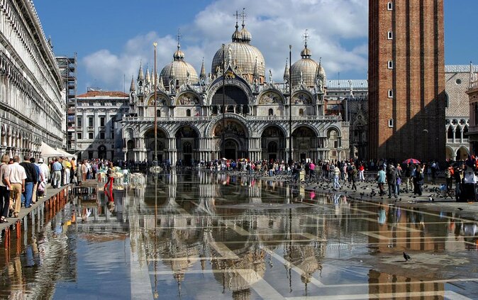 Best Of Venice: Saint Mark's Basilica, Doges Palace with Guide and Gondola Ride - A Walk Through Venice’s Iconic Landmarks