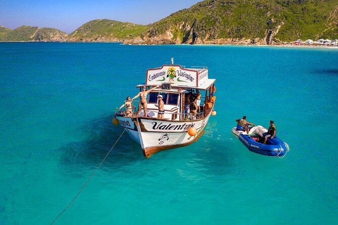 Boat Tour Open Bar A Floor Arraial do Cabo - Key Points