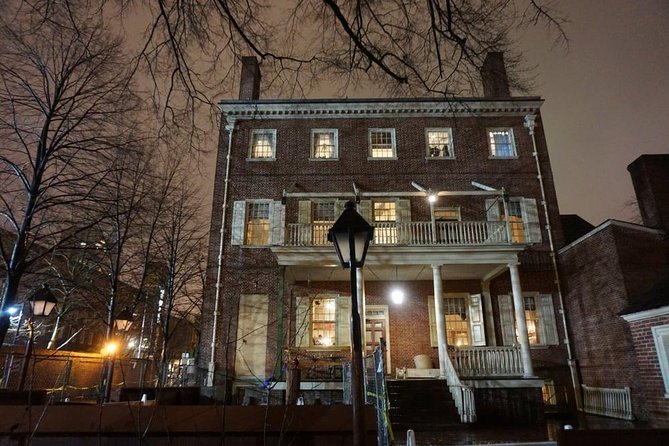 Dark Philly Adult Night Tour - What to Expect from the Dark Philly Adult Night Tour