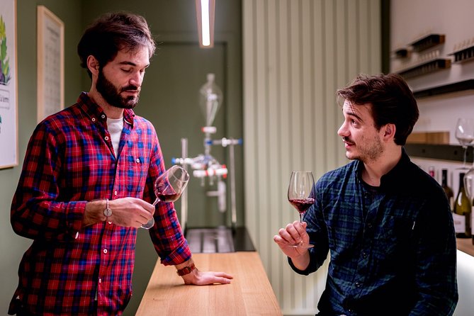 Discover Bordeaux vineyard : special wine tasting with two cellar men brothers - Key Points