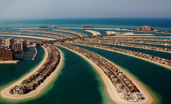 Dubai Harbour Super Yacht Experience with gourmet & Drinks - Key Points