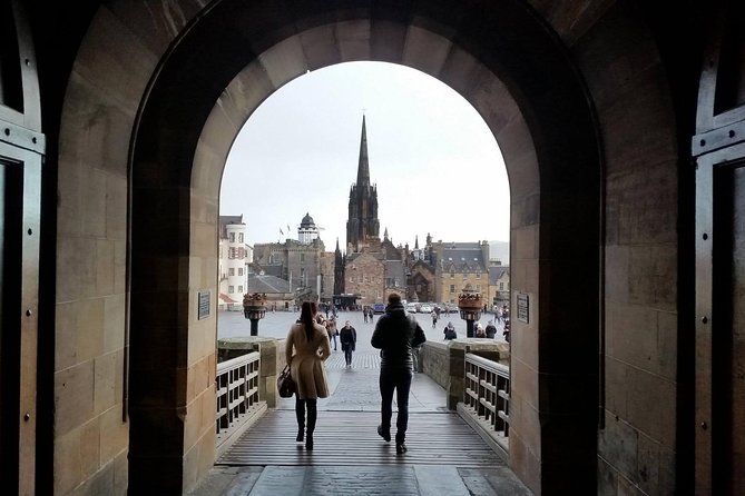 Edinburgh Castle Guided Walking Tour in English - Introduction