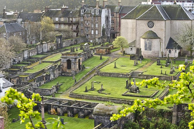 Edinburgh Darkside Walking Tour: Mysteries, Murder and Legends - A Closer Look at the Edinburgh Darkside Walking Tour