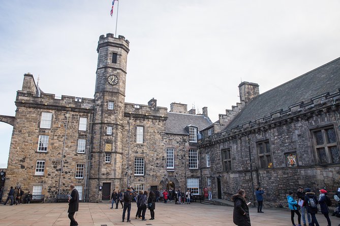 Edinburgh Skip-the-Ticket-Line Castle Walking Tour - Why Choose This Tour?