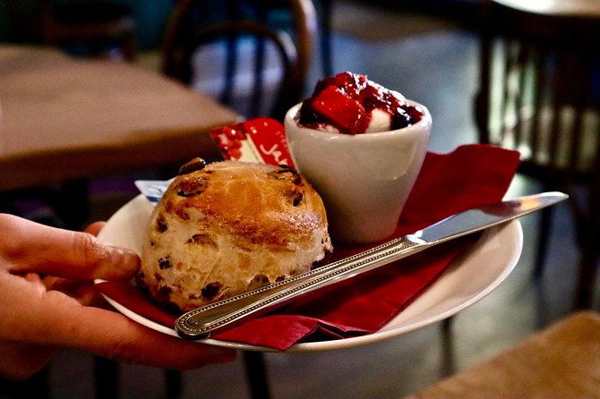 Edinburgh Walking Food Tour With Secret Food Tours - A Walk Through Edinburgh’s Historic Streets and Flavors