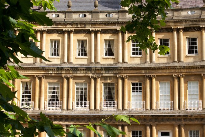 Exceptional Bath tour guide making your visit splendidly memorable. - Key Points