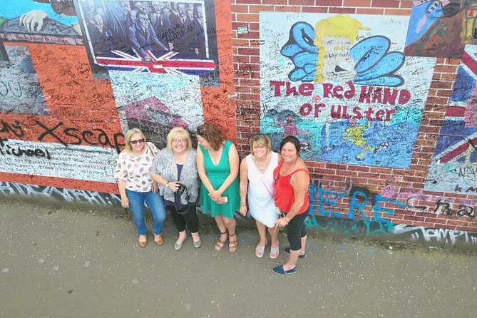 Famous 1.5 hour Belfast Murals Tour - Key Points