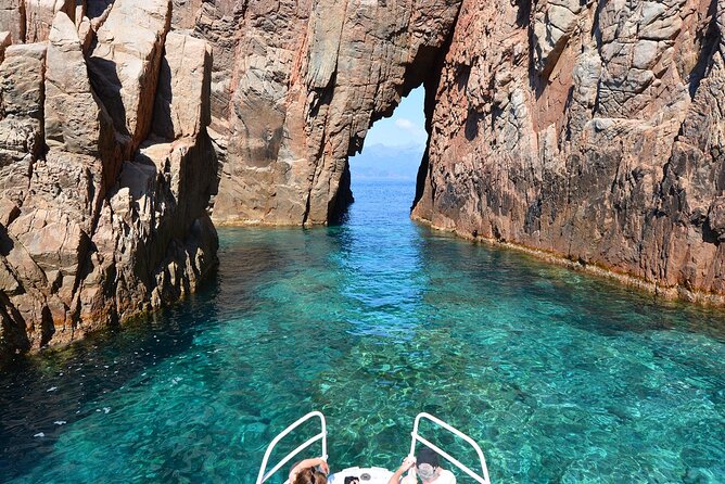 Friendly discovery of Scandola Calanques de Piana and meal stop at Girolata - Key Points