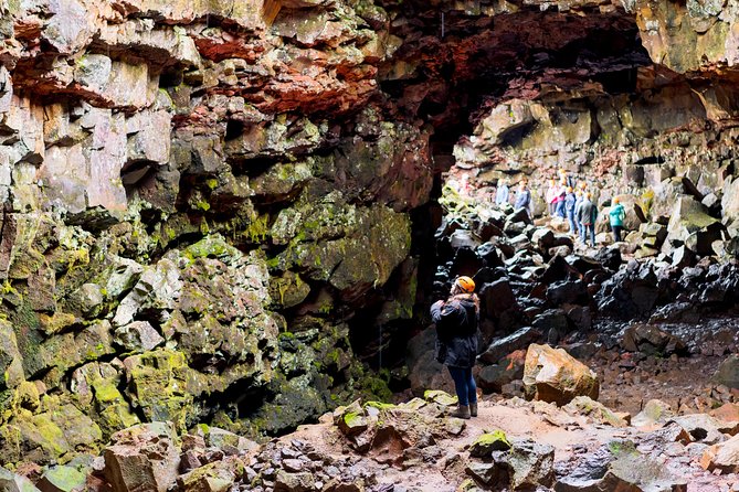 From Reykjavík: The Lava Tunnel tour with Round-trip Transfer - What to Expect from the Lava Tunnel Tour