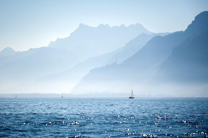 Geneva: Private Cruise on Lake Geneva with Aperitif - Key Points