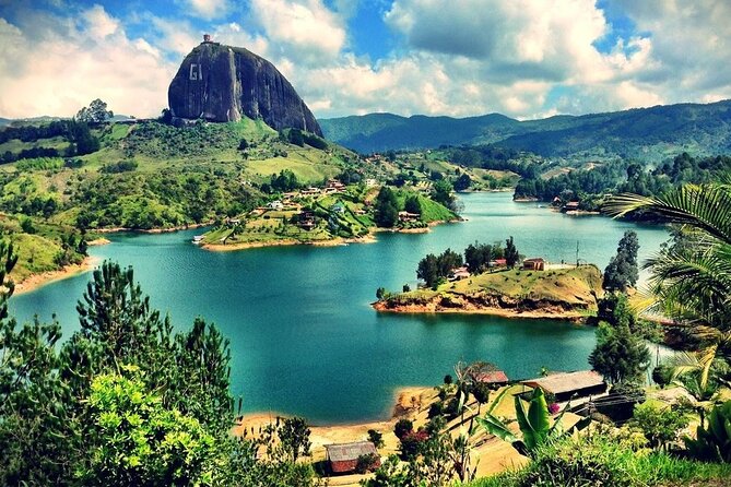 Guatapé & Piedra del Peñol Tour + Gastronomy & Cruise - Key Points