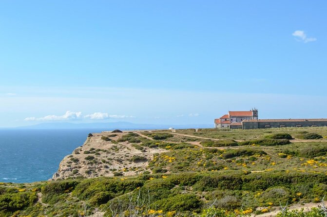 Jurassic Hiking tour to footprints of dinosaur in Espichel Cape - Key Points