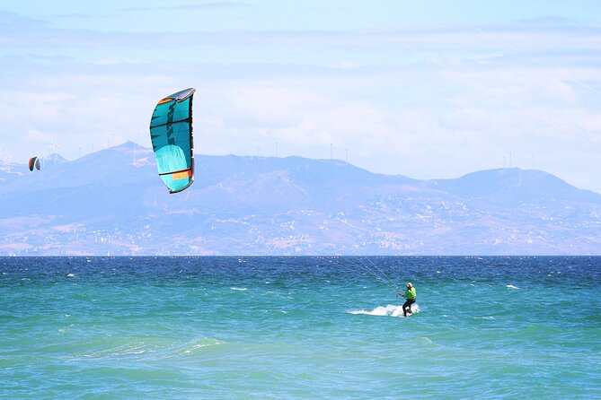 Kitesurfing Lessons Tarifa All Levels - Semi Private course - Key Points