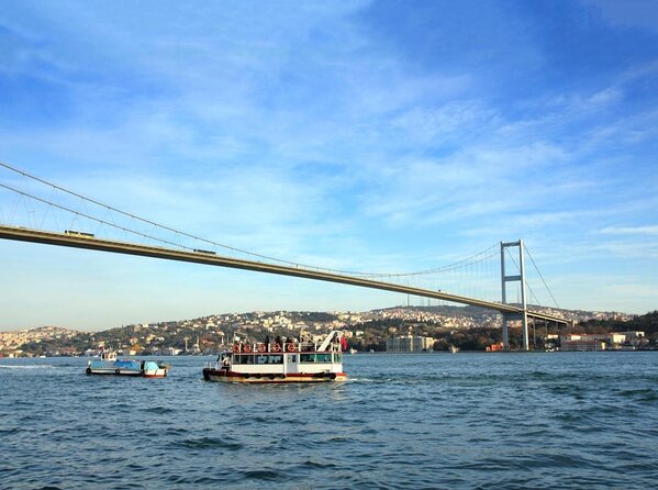 Luxury Bosphorus Yacht Cruise  Stopover in Asian Side - Key Points: