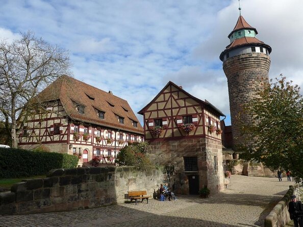 Medieval Tour in Nuremberg in Spanish - A Walk Through Nuremberg’s Hidden Medieval Tales: A Review of the Spanish Tour