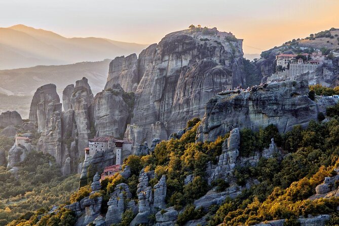 Meteora Day Trip with Multilingual Audioguide & Lunch - Key Points: