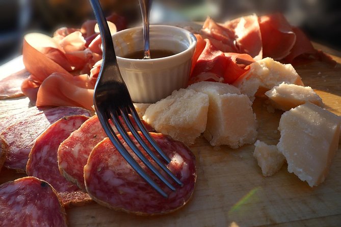 Milan: Sunset Navigli Food & Drinks Tour by Do Eat Better - Key Points