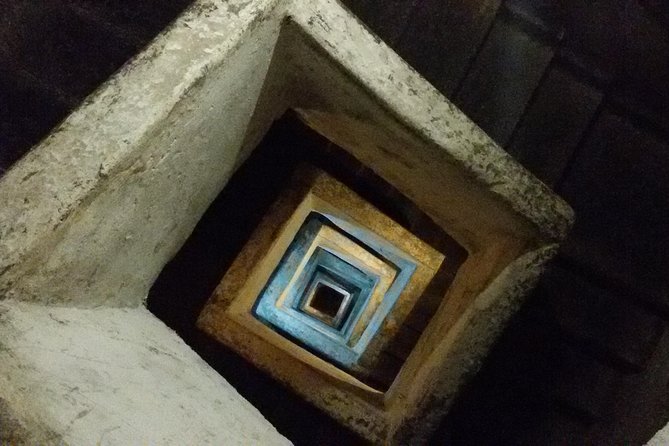 Naples Underground Spanish Quarters with Guide - Key Points