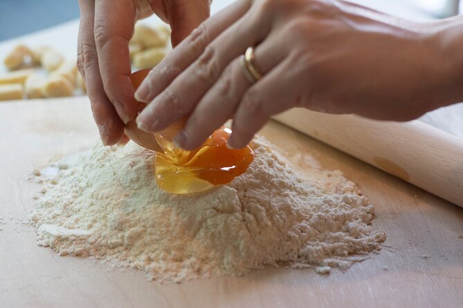 Pasta two ways & Tiramisu Making Workshop: Wine, Spritz, Create! - A Taste of Rome: Pasta Two Ways & Tiramisu Making Workshop