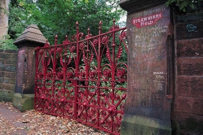 Private Beatles Car Tour, Penny Lane, Strawberry Field & childhood homes - Key Points