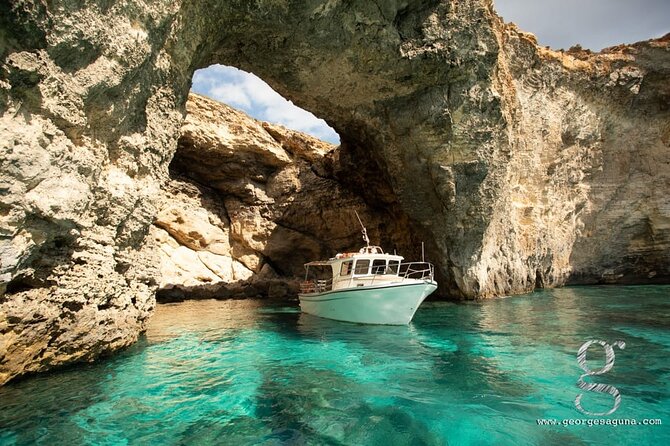 Private Boat Tour Experience with Snorkeling Blue Lagoon and Comino - Overview of the Private Boat Tour Experience with Snorkeling at Blue Lagoon and Comino