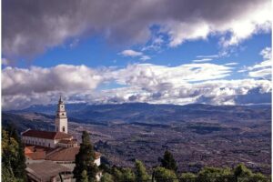 Private city tour bogota + monserrate (+5hrs) transportation, timing, and overall value