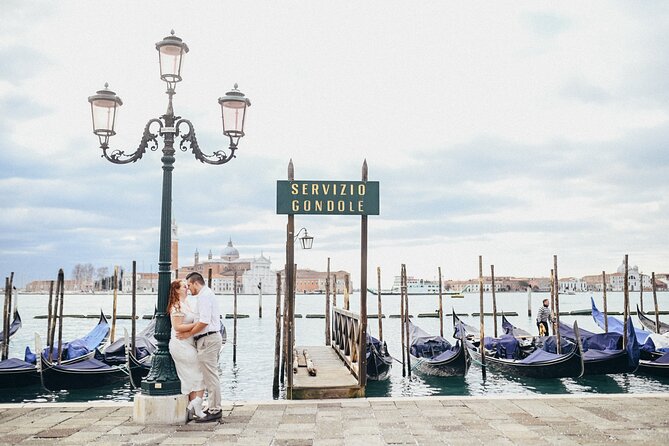 Private Gondola ride and Photo Session in Venice. - What This Tour Offers
