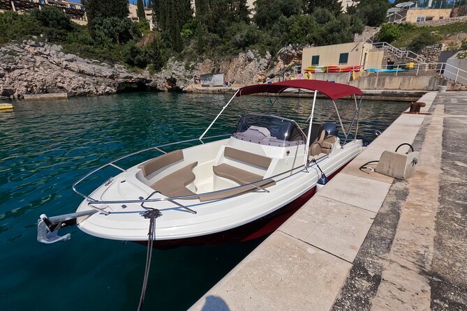 Private Speedboat Tour- Blue cave, sandy beaches and snorkelling - Key Points