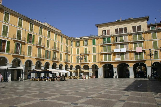 Private walking tour in Palma de Mallorca with local guides. - Exploring Palma de Mallorca: A Detailed Review of the Private Walking Tour