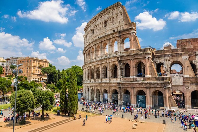 Rome: Colosseum, Palatine Hill and Roman Forum Tour - Starting at the Colosseum – A Wonder of the Ancient World