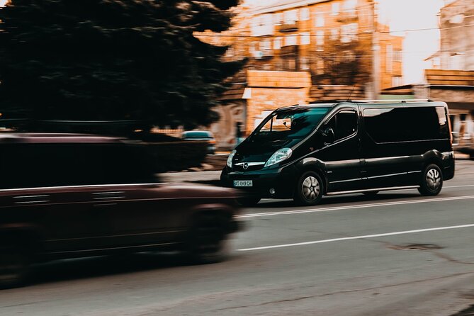 Rome Fiumicino Airport Transfer in Luxury Private Transportation - A Detailed Look at Rome Fiumicino Airport Transfer in Luxury Private Transportation