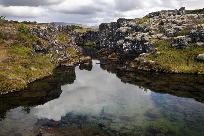 Silfra: Snorkeling Between Tectonic Plates Pick Up from Reykjavik - Comprehensive Review of the Silfra Snorkeling Tour from Reykjavik