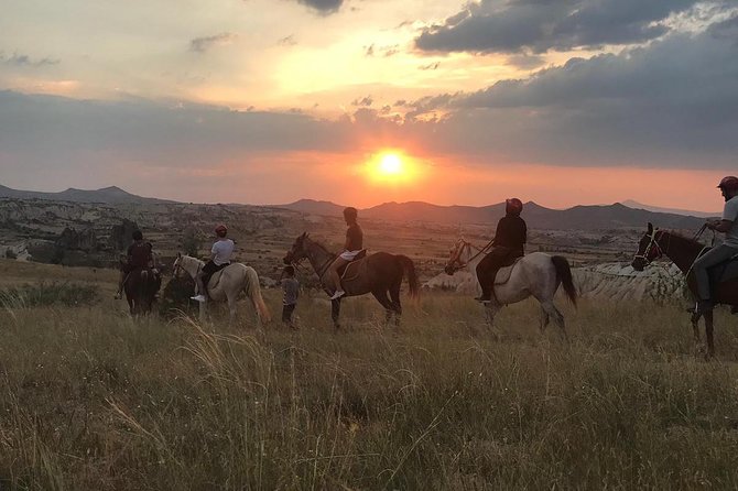 Sunset Horsebackriding-Tour through the Valleys of Cappadocia - Key Points: