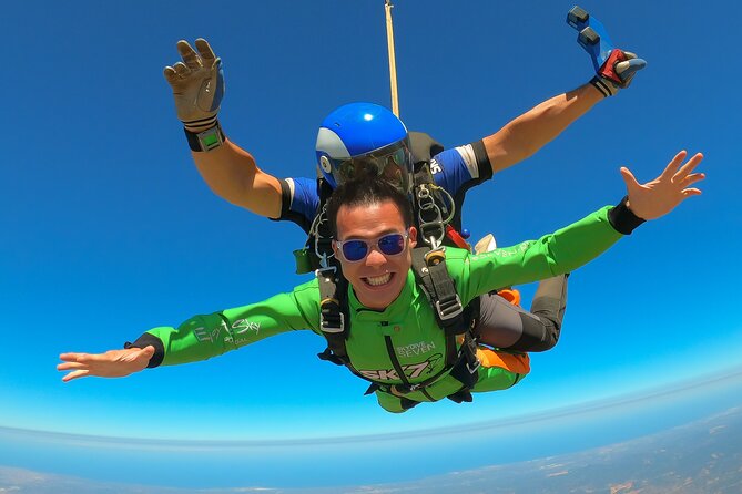 Tandem Skydiving Algarve 10.000ft  3500m - Key Points