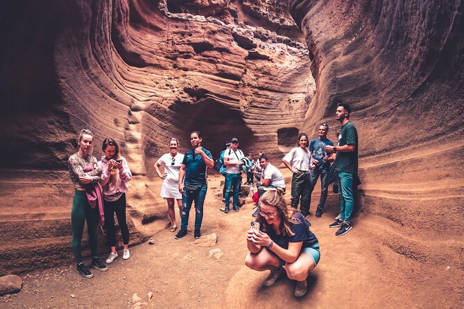 The Red Canyon Tour - Small Group Trip with Local Food Tasting - First Stop: Mirador del Guriete