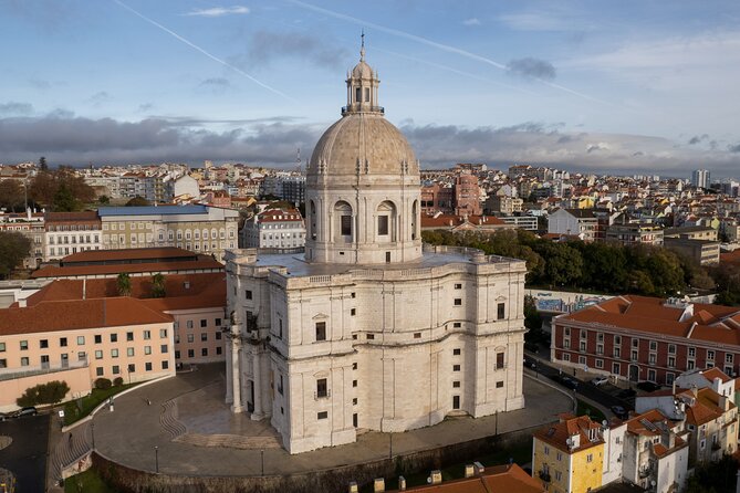Tuk tuk experience through the historic neighborhood of Alfama - Exploring Lisbon’s Alfama: What to Expect