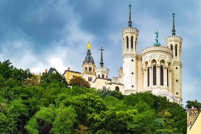 Vieux Lyon Cultural & Historical Walking Guided Tour (English) - Exploring the Vieux Lyon Cultural & Historical Walking Tour