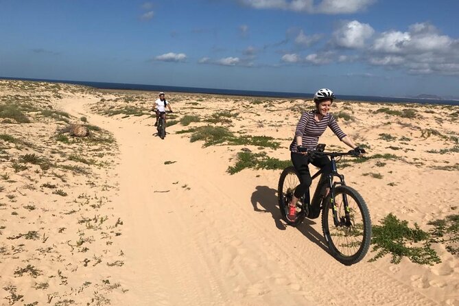 Volcanic Discovery PREMIUM eBike Tour; easy level: 35 km - Key Points