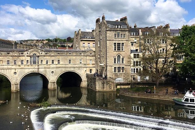 Walking Tour of Bath with Blue Badge Tourist Guide - Exploring Bath with a Blue Badge Tourist Guide: A Complete Review